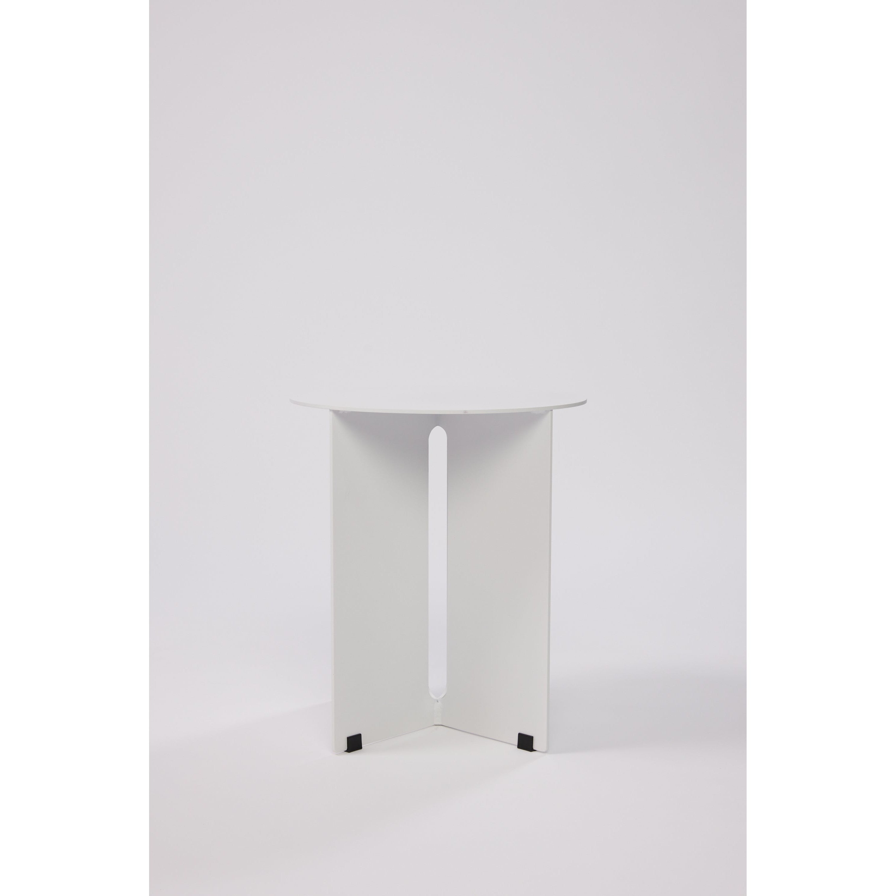 Kmode - Brooklyn Outdoor Side Table - White – Kmode Interiors