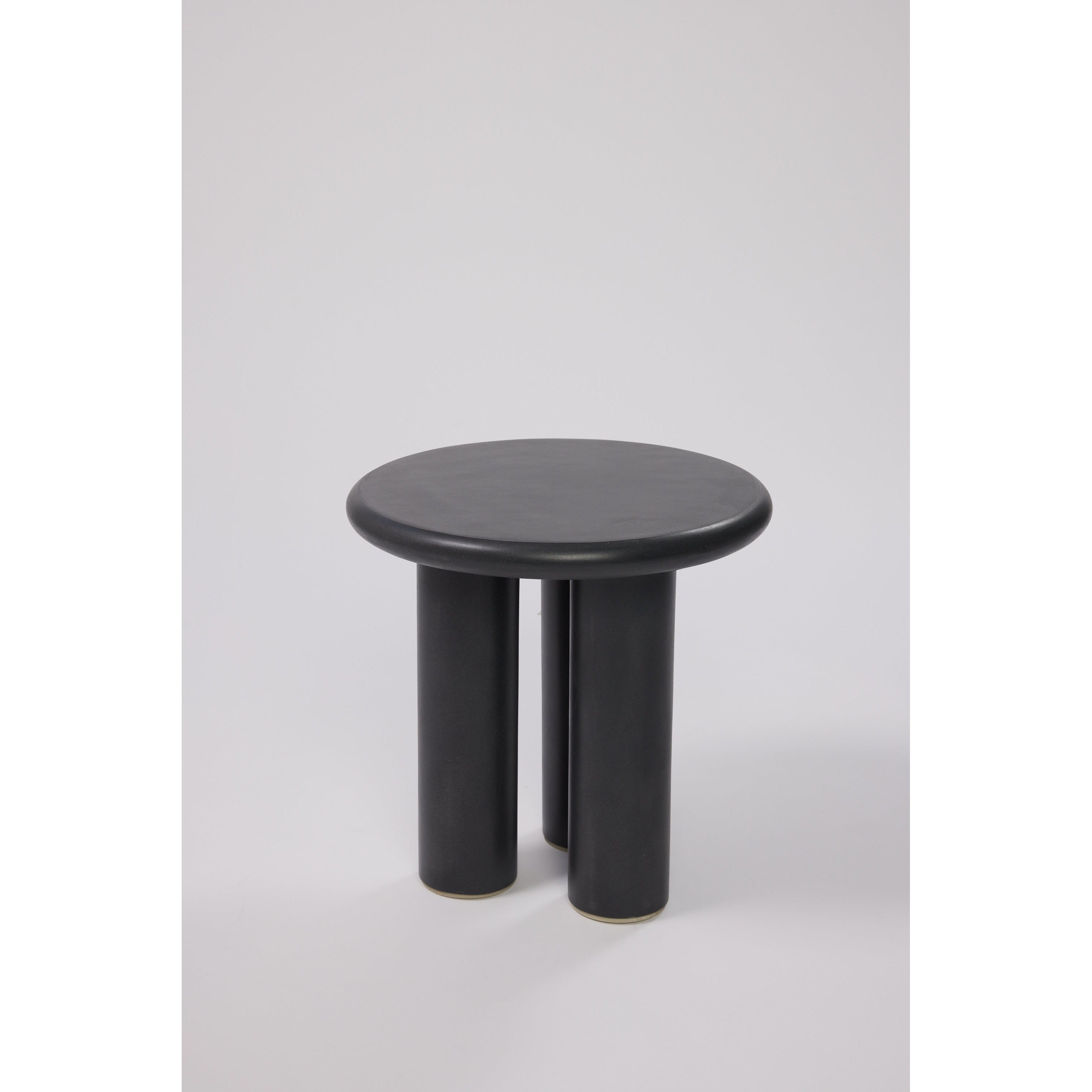 Ocean Side Table - Black – Kmode Interiors